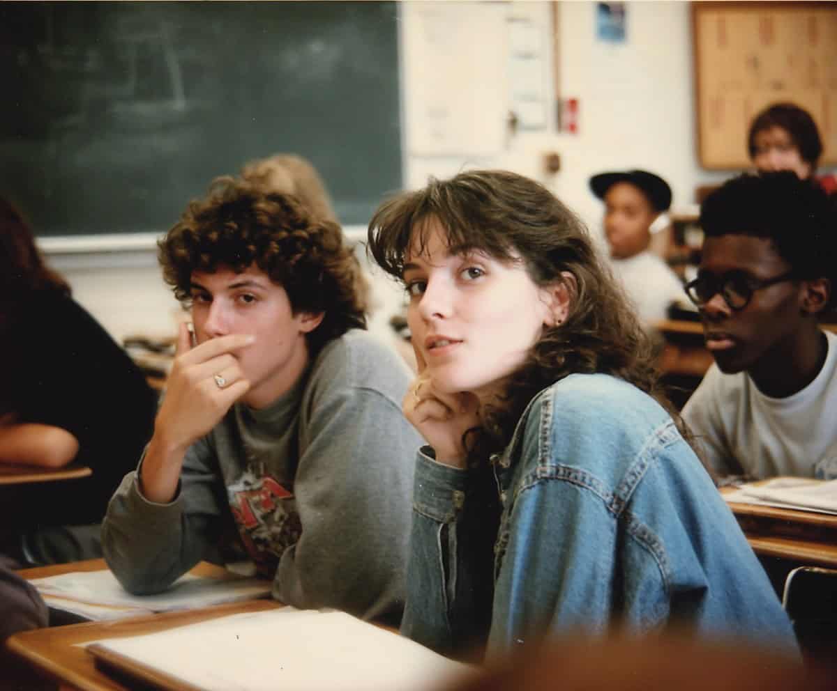 What Was High School Like in the ‘90s? A Look at 1990s High Schoolers ...